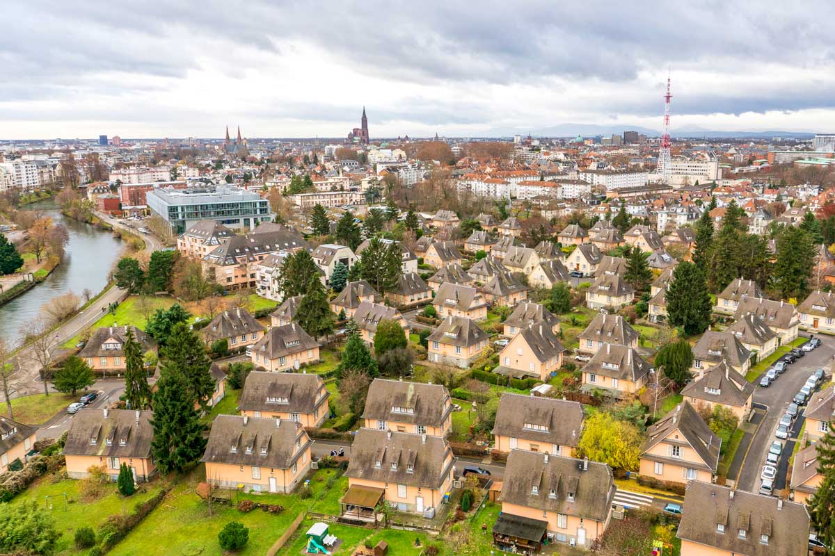 La cité Ungemach, un petit village au pied du Parlement européen ...